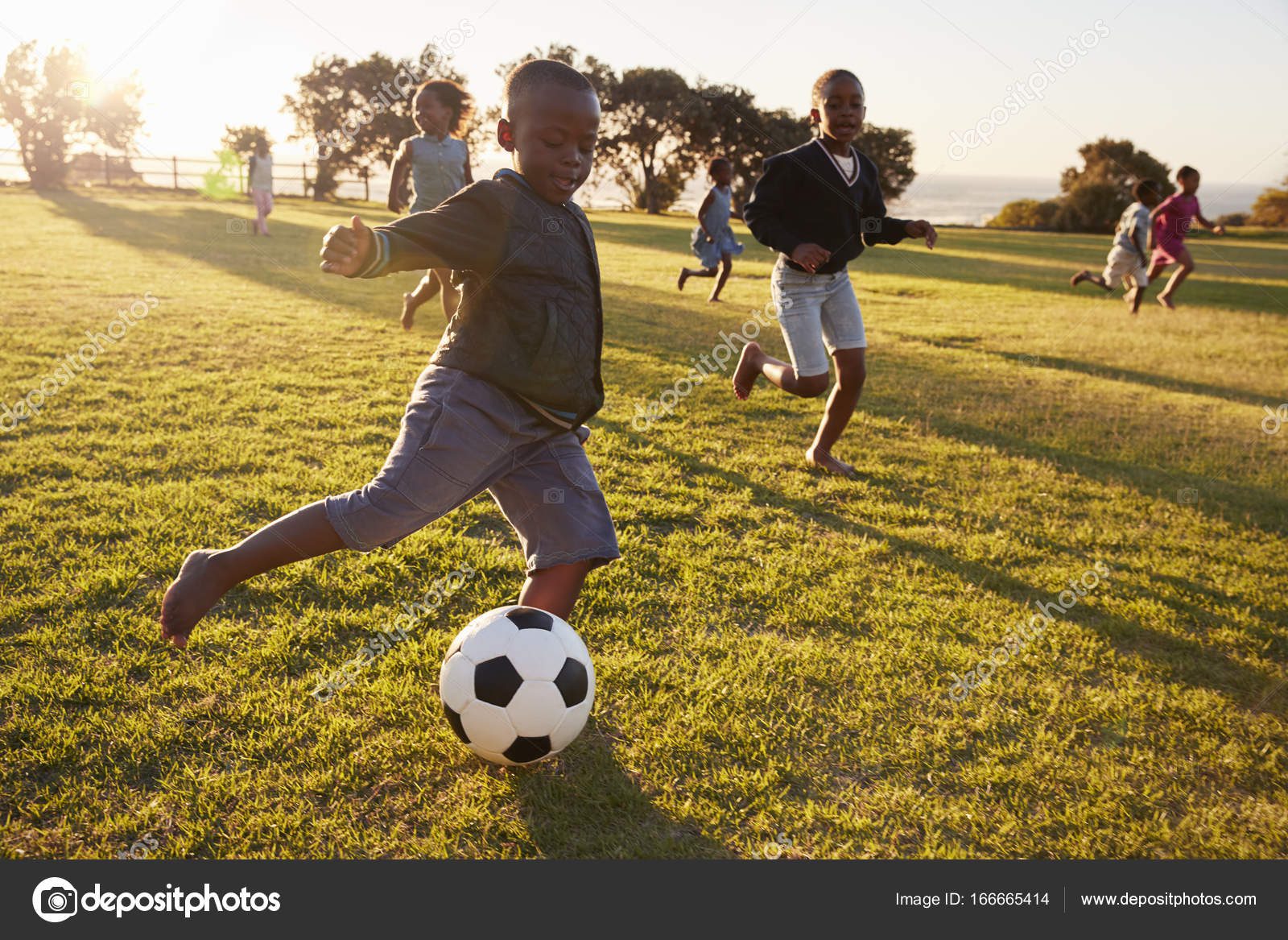 Qué reglas básicas de fútbol deben conocer los niños para jugar